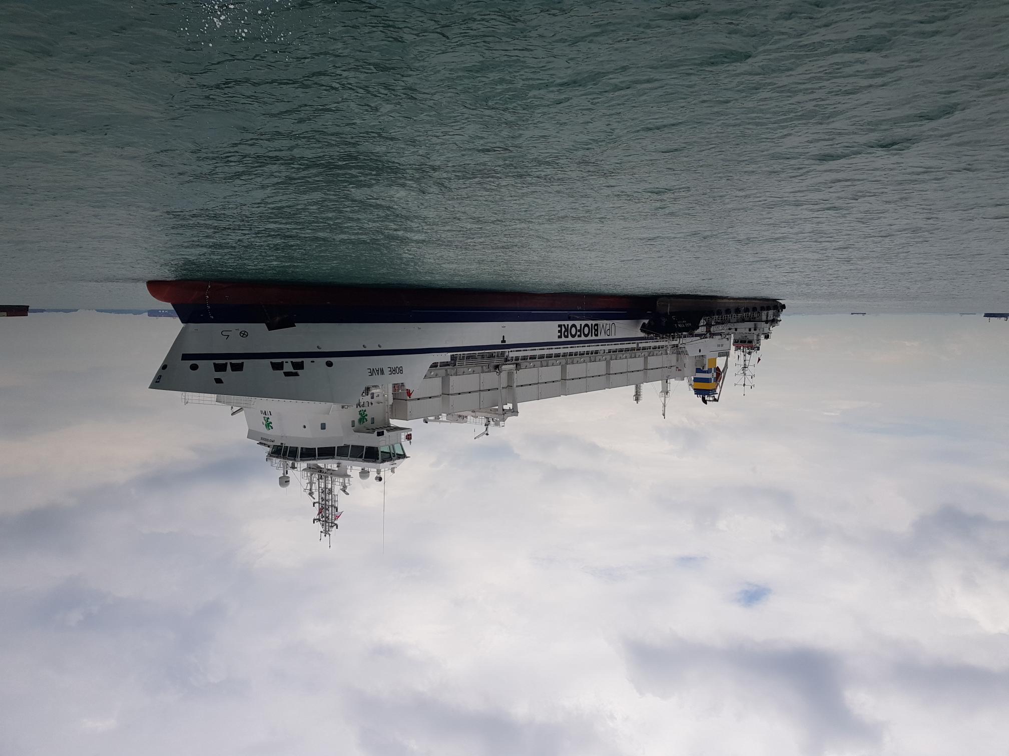 M/V Bore Wave | Bore